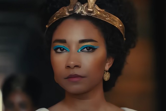 Cleopatra nera nella serie Netflix: scoppia la polemica | Popcorn Tv